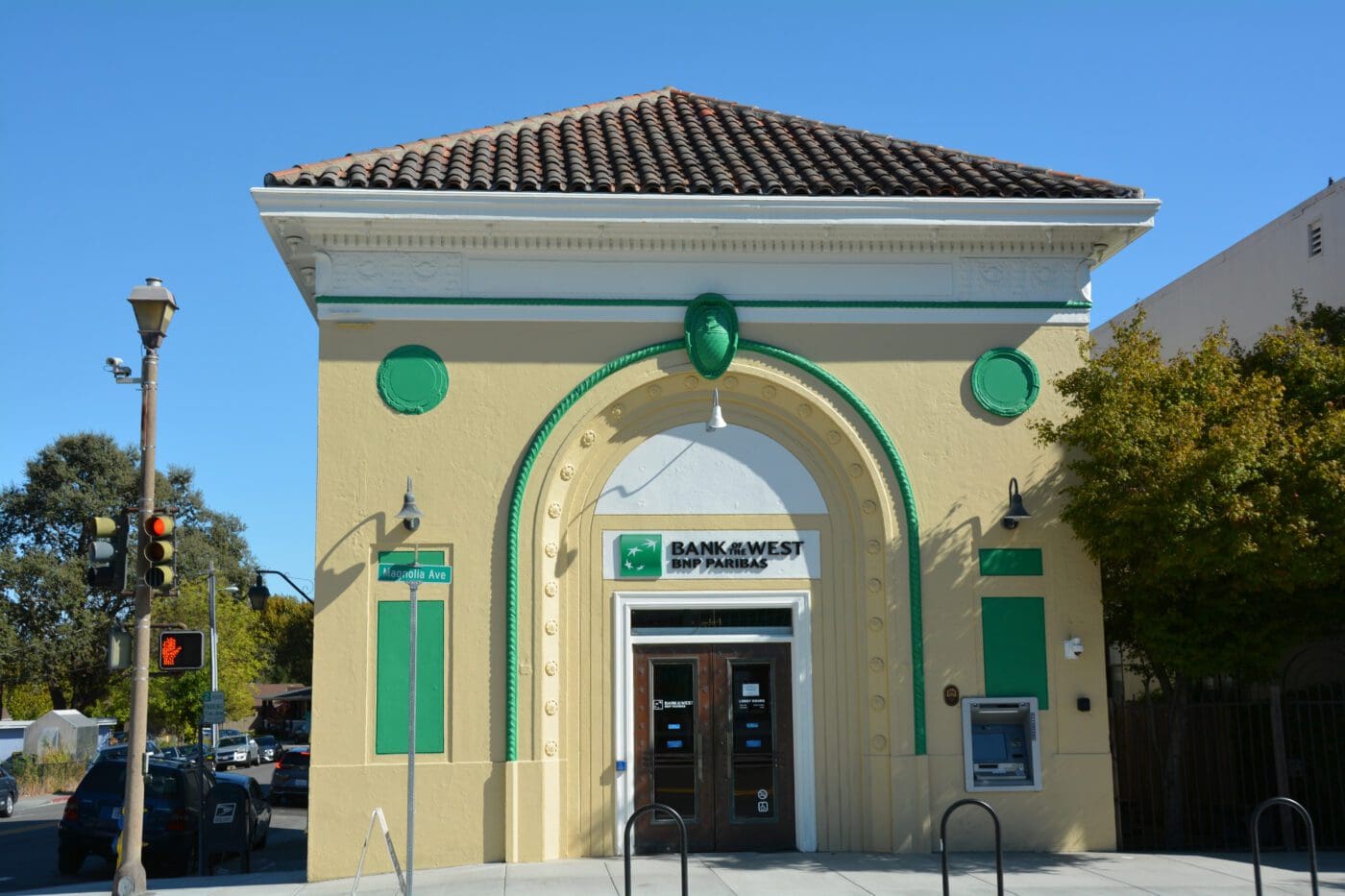 Bank of the West | Wedge Roofing